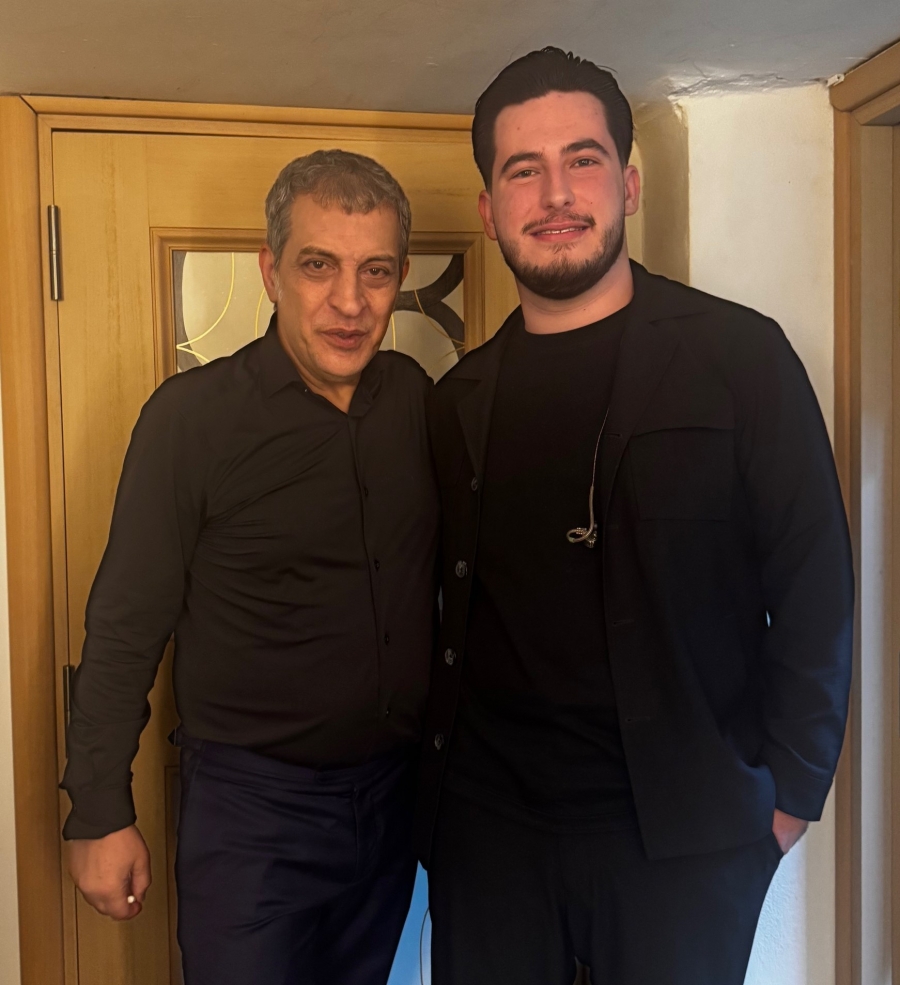 Ο Μάριος Τσιλιγιάννης στο πλευρό του Θέμη Αδαμαντίδη στο "ΚΟΡΩΝΑ ΓΡΑΜΜΑΤΑ"